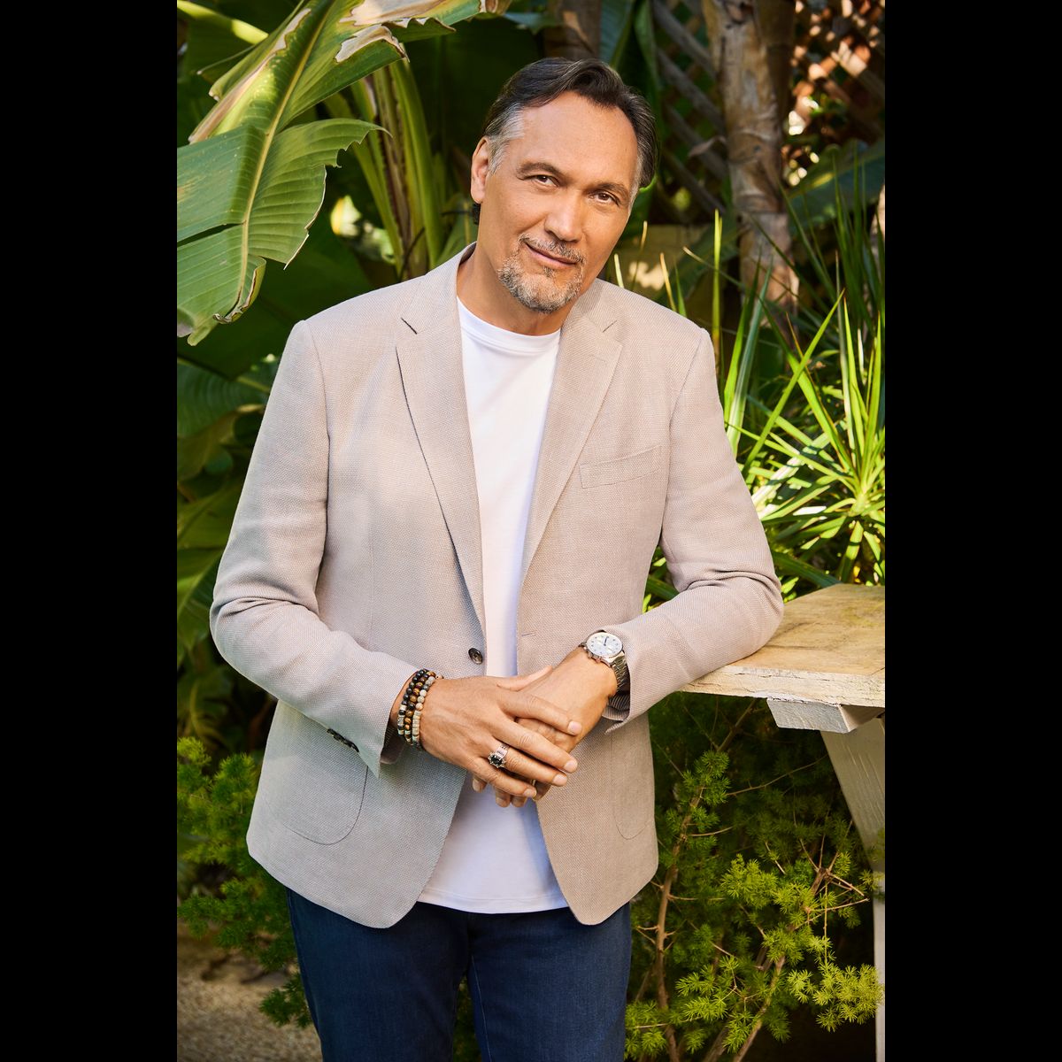 renew_jimmysmits_235_01a-social-cover.jpg